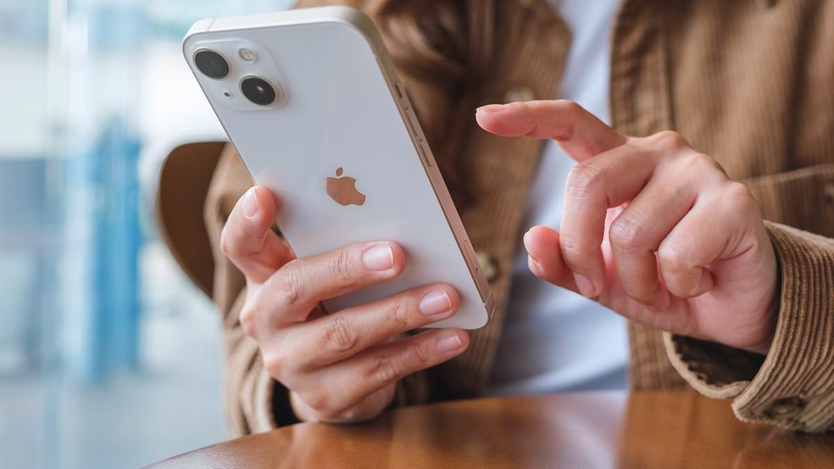 iPhone Security Update: 1.4B Users Targeted